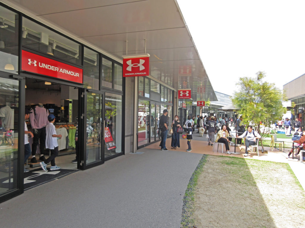 THE OUTLETS Kitakyushu, in Fukuoka-prefecture | Japan KYUSHU Tourist ...