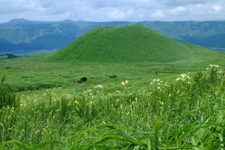 How was the great nature of Aso created? | Japan KYUSHU Tourist ...