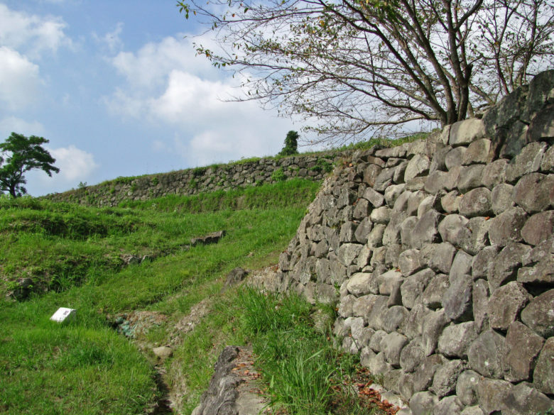 Hinoe Castle Ruins | Japan KYUSHU Tourist ジャパン九州ツーリスト株式会社